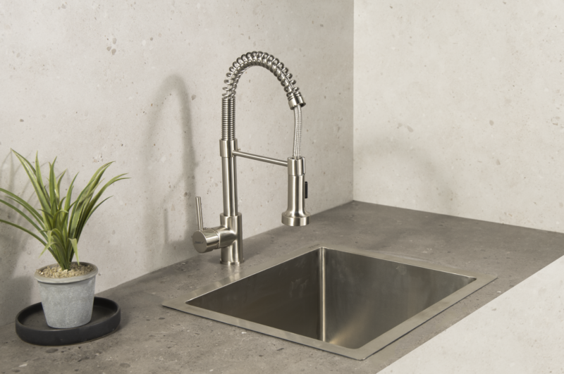 Stainless Steel Sinks: Exploring Grade 202 and 304 - Metro